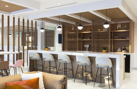 Strata Hotel - Kingston : Rates, photos and reviews